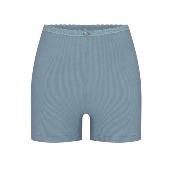 SKIMS | Shorts | Skims Soft Lounge Lace Short Arctic | Poshmark